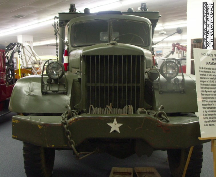 1943 Diamond T Wrecker Truck